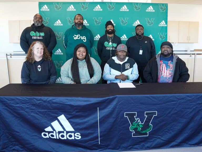 Vicksburg’s Dennis Battle Signs to Southwest Mississippi CC - Vicksburg ...