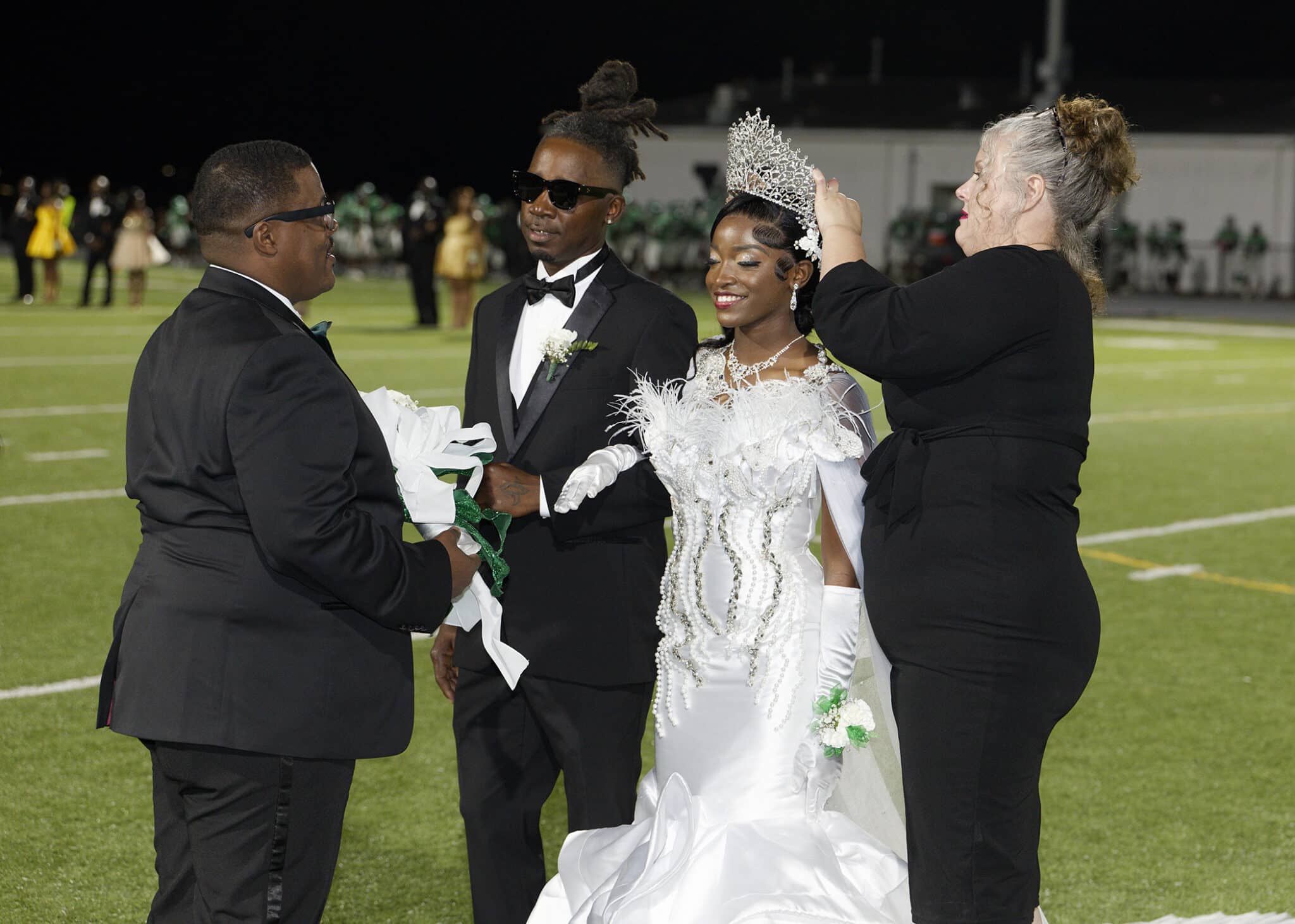 Jordan Tillman crowned Vicksburg High School Homecoming Queen ...