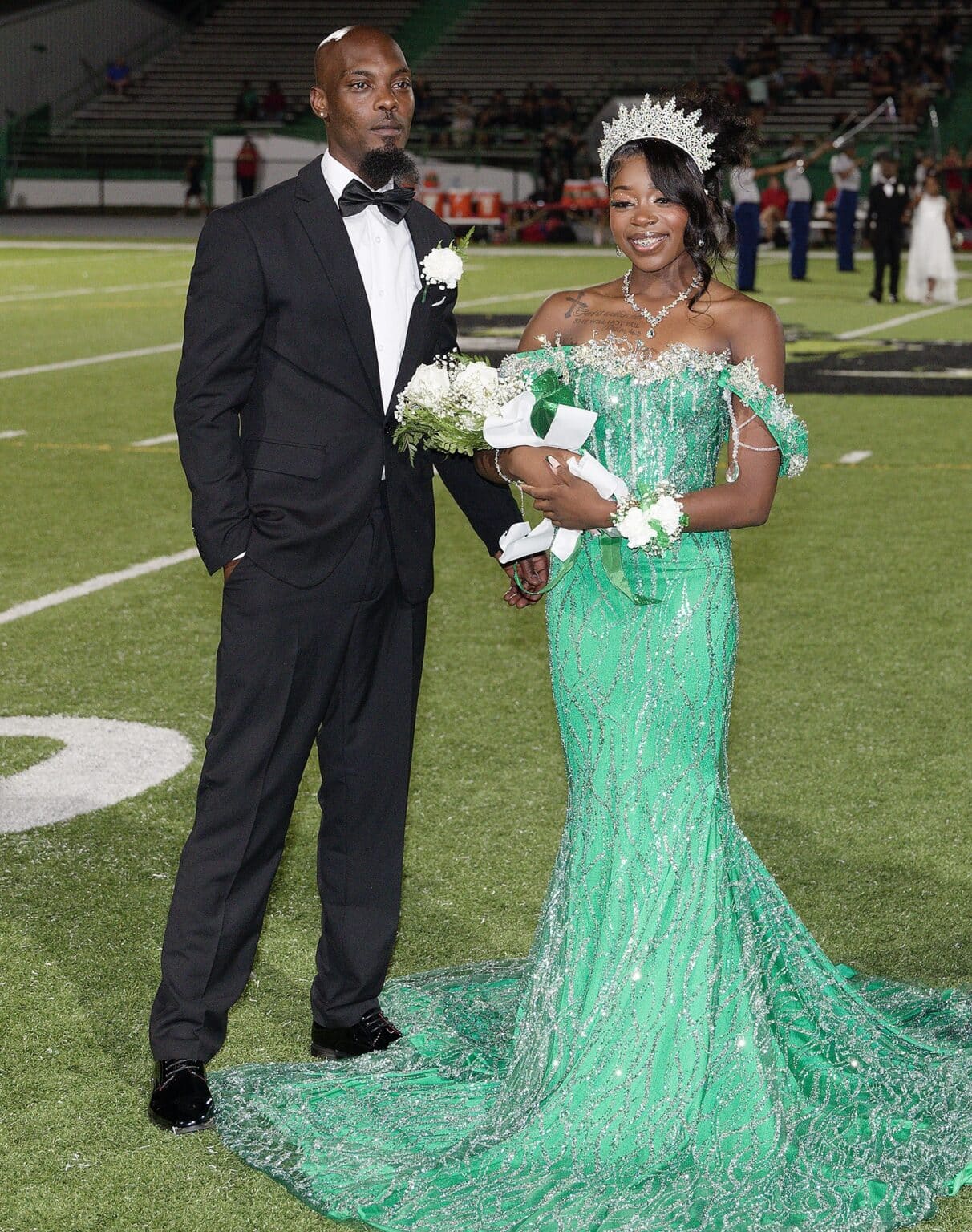 Janiyah Mazie crowned 2025 Vicksburg High School Homecoming Maid of ...