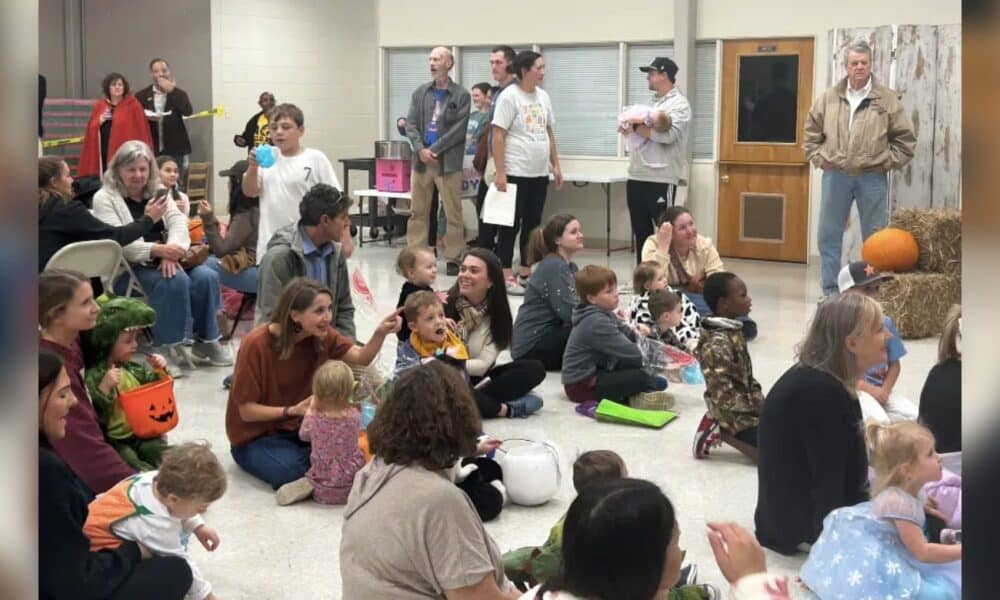 First Baptist draws crowds at Fall Fest - Vicksburg Daily News
