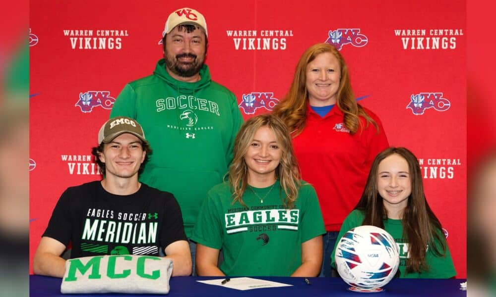 Emily Godshaw signs to Meridian CC - Vicksburg Daily News