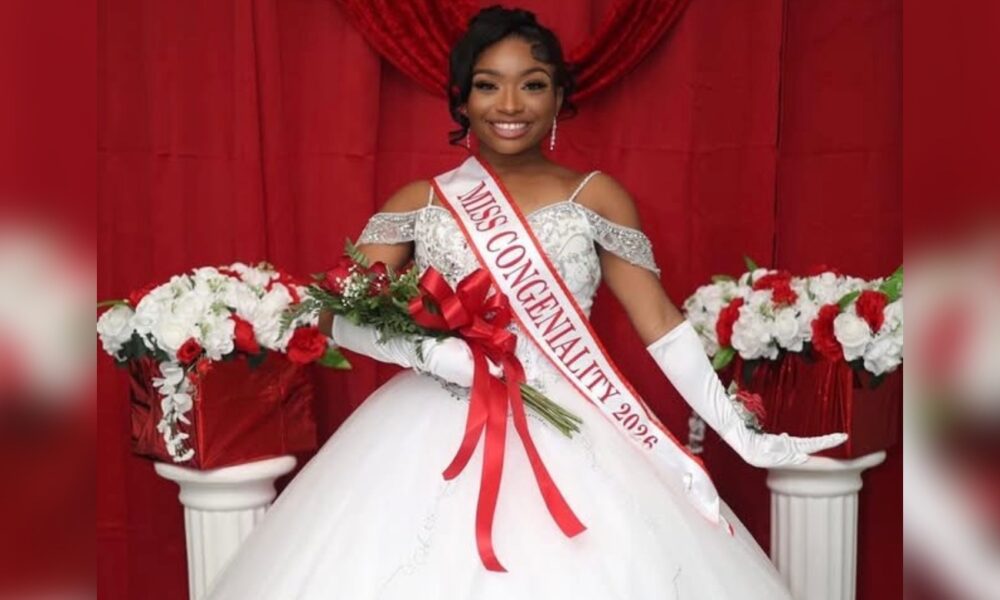 Kaitlyn Davis earns Miss Congeniality title at 53rd Annual Debutante ...