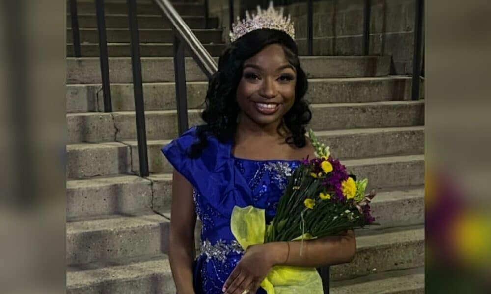Kaitlyn Davis crowned Gala Queen at River City Early College ...